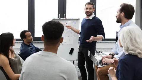 Definisi Dasar dari Leadership dan Pengaruhnya